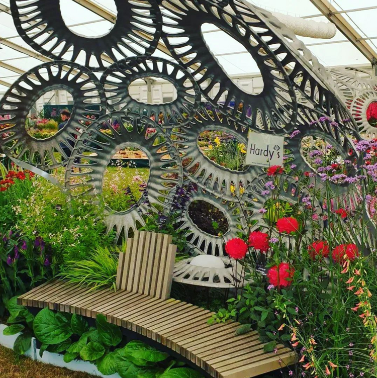 Metal in Bloom | Steel Pieces for the Home and Garden – Metal in Bloom Ltd